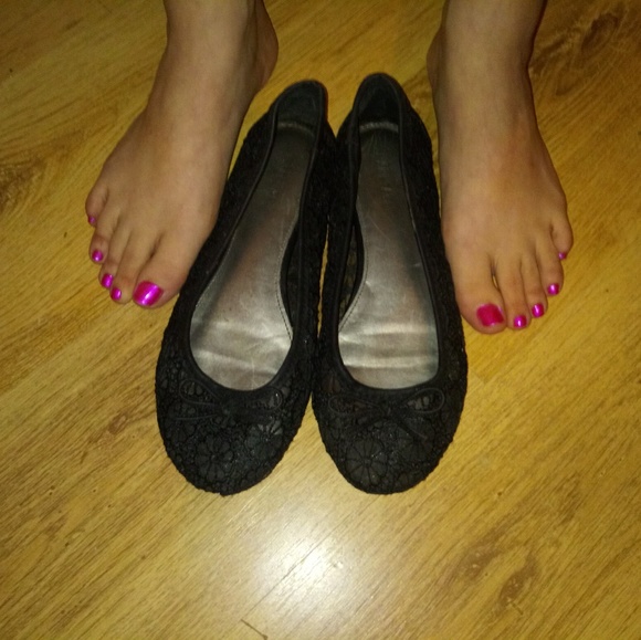 Well Worn | Shoes | Well Worn Black Lace Ballerina Flats | Poshmark
